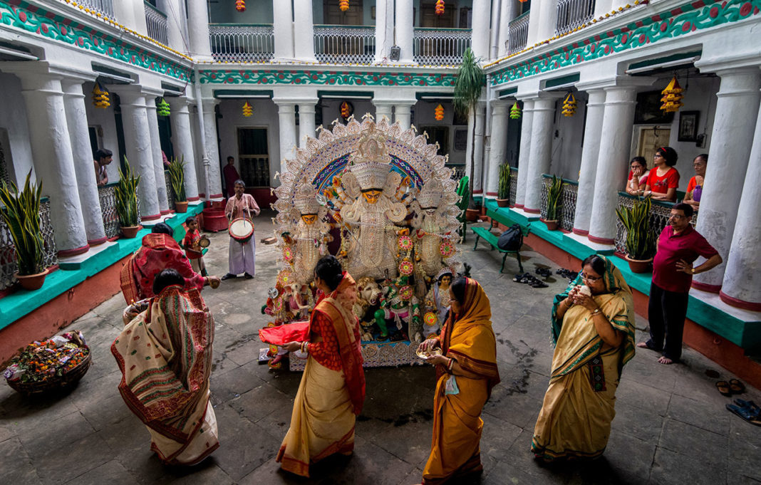 Kolkata Culture & Lifestyle - Mixture of Great Traditional and Modern ...