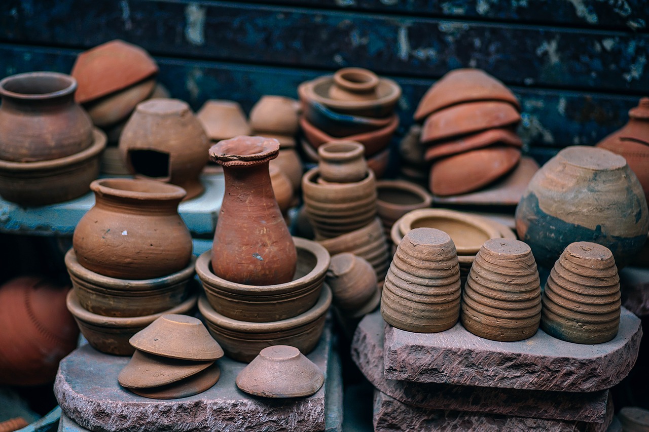 Indian Pottery - Spinning a Tale of Utility and Art