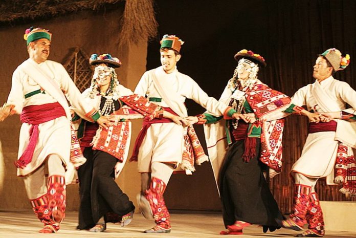 Folk Dances of Himachal Pradesh - Reflecting the Culture of Pahari people