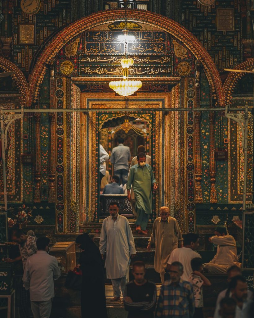 Culture of Kashmir : Exploring the Vibrant Tradition, Art, Music, Food ...