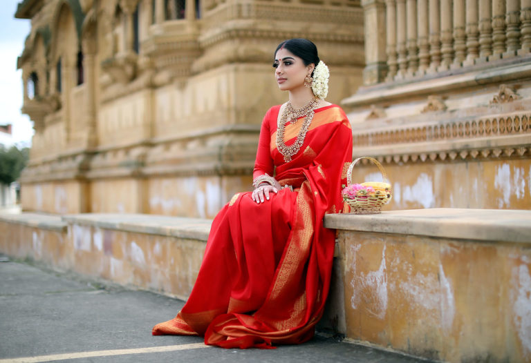 Diversity Among The Traditional Dresses of India (Infographic)