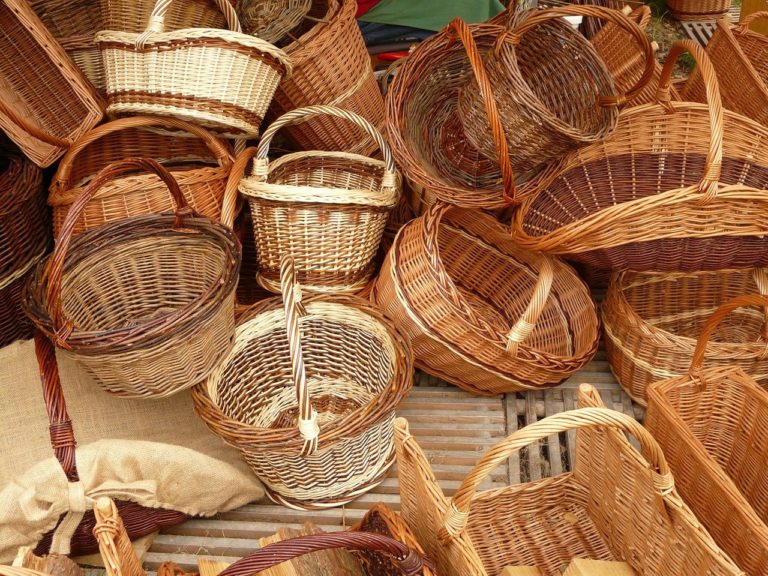 Kashmiri Handicrafts - Finest Crafts from the People of Paradise on Earth