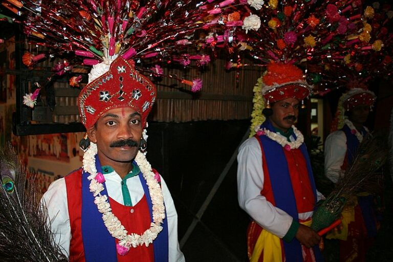 Suggi Kunitha Folk Dance of Karnataka