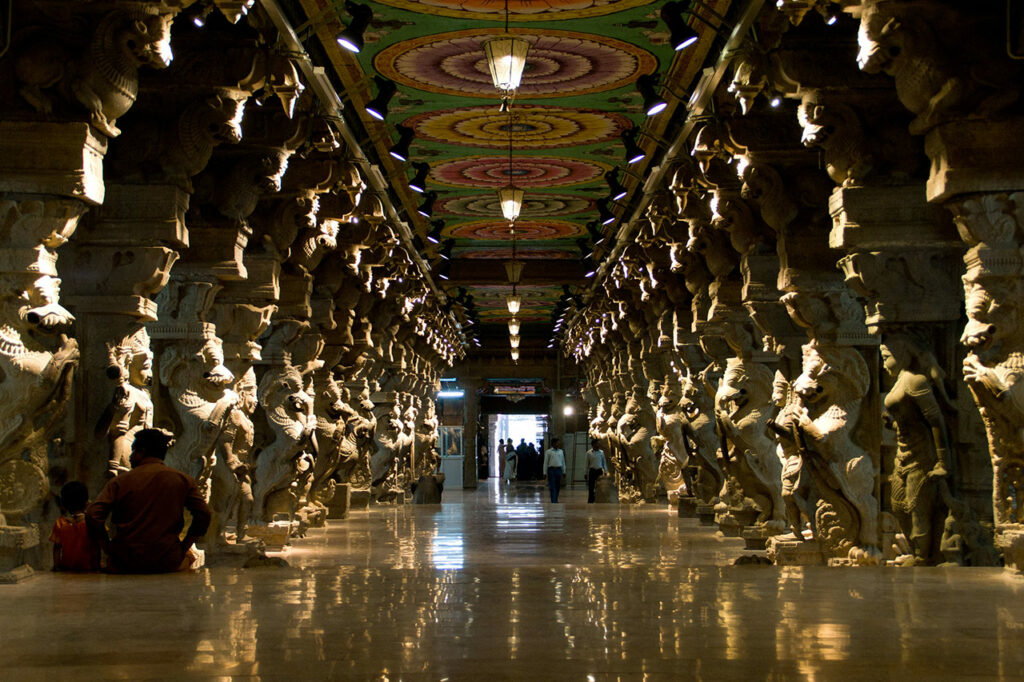 Dravidian Architecture of Southern India - A Splendid Display of ...