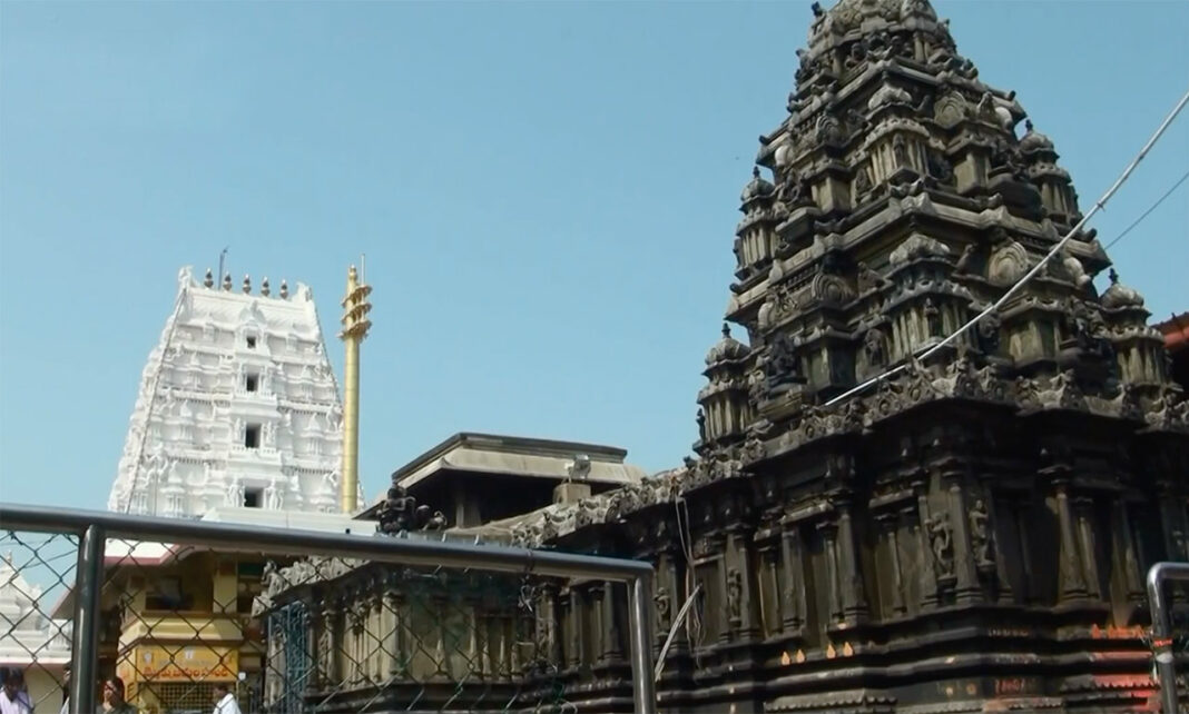 Southern Splendour- Glimpses of Ten Iconic Temples of South India
