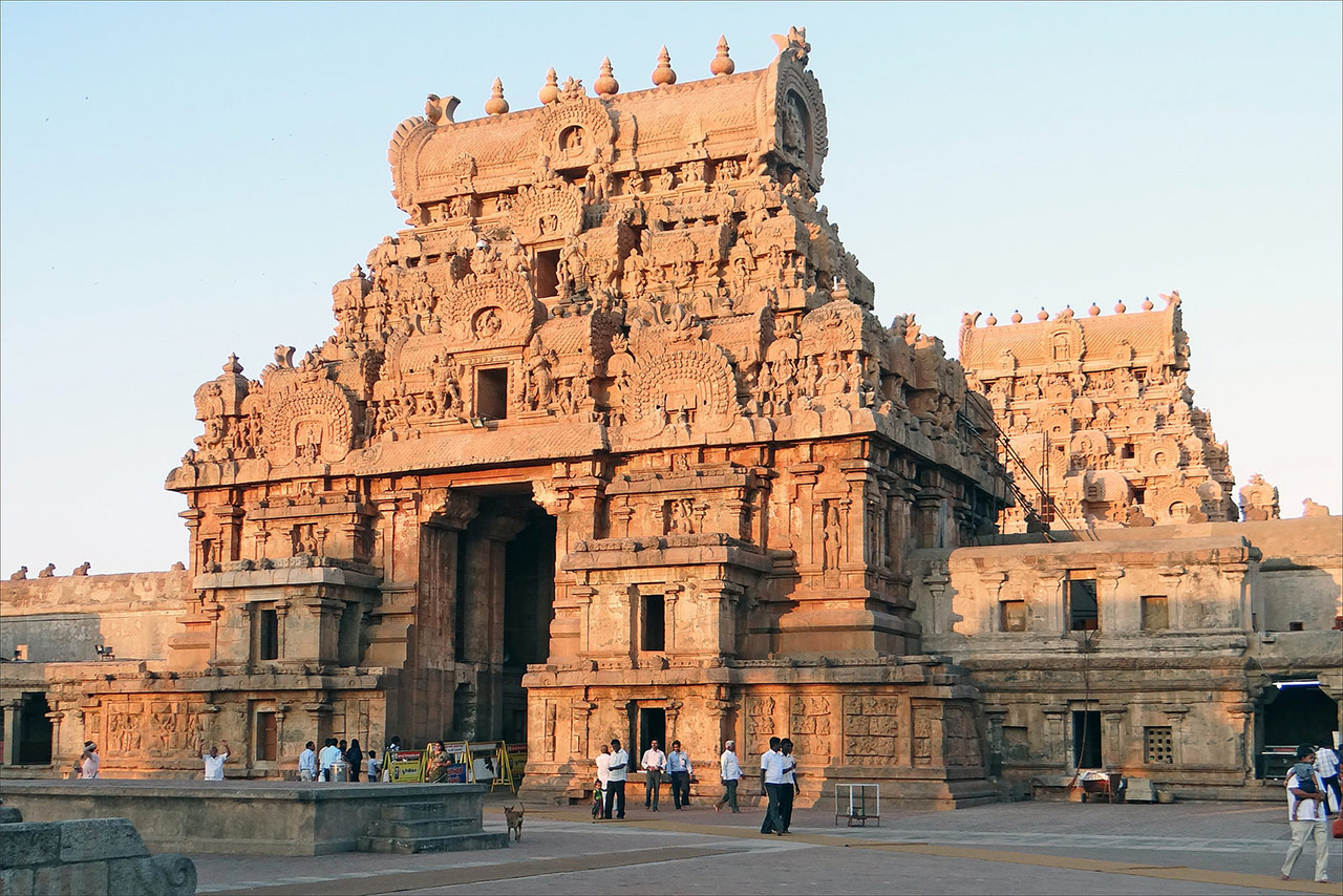 Dravidian Architecture of Southern India - A Splendid Display of ...