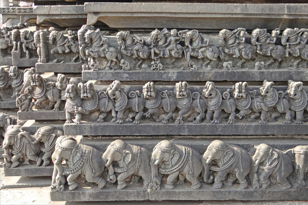 Dravidian Architecture of Southern India - A Splendid Display of ...