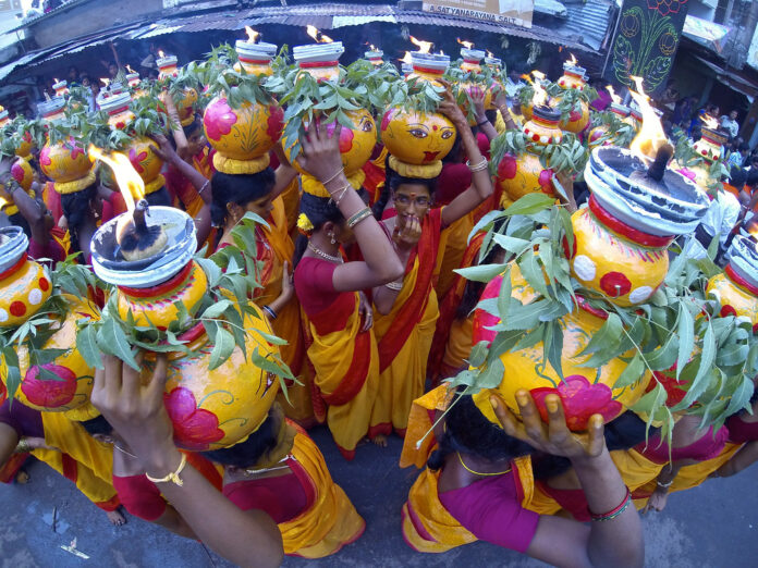 Exploring the Vibrant Folk Dance of Telangana: A Cultural Journey