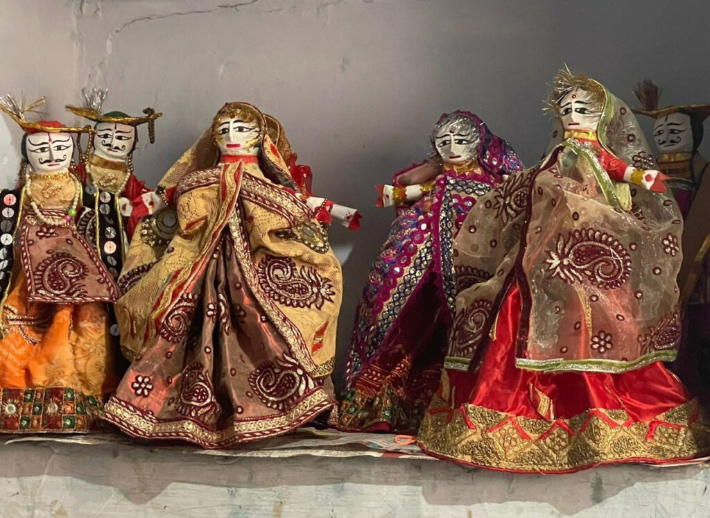 Vibrant Batto Bai Dolls: A Madhya Pradesh Art