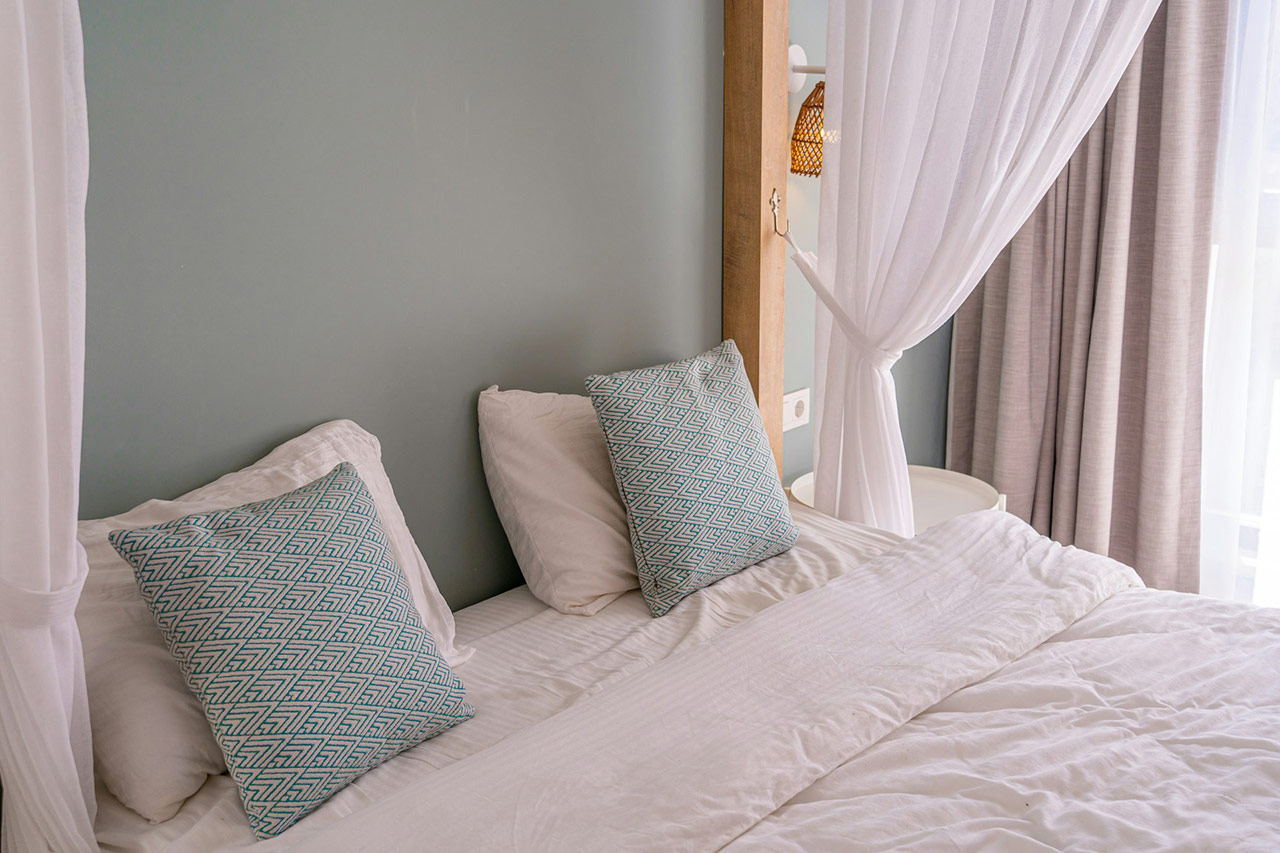 Stylish Bed Covers to Transform Your Bedroom: Trends and Tips